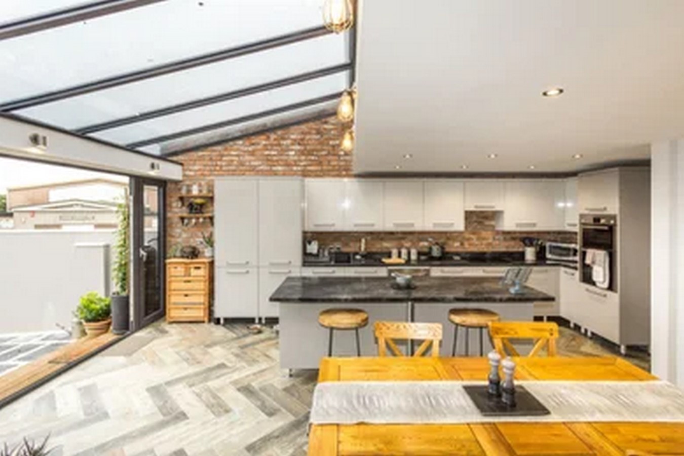 Innovative Design Solutions: Co Create Architects - Nomad Architecture